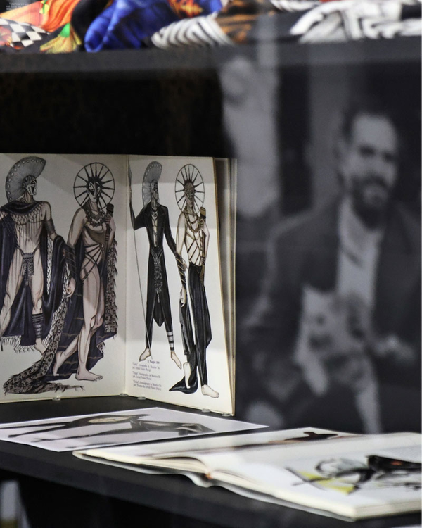 Comune di Reggio Calabria - Notizie - Gianni Versace e la Magna Grecia ...